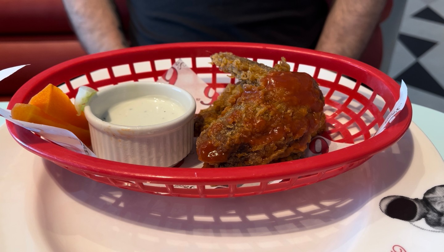 NEW 6th Street Diner Menu on P&O Arvia